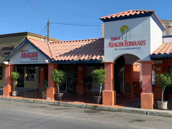 Hotel Aragon Hermanos | Hospedaje Céntrico y Cómodo | San Felipe México